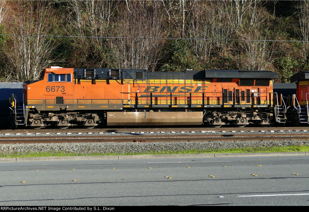 BNSF 6673
